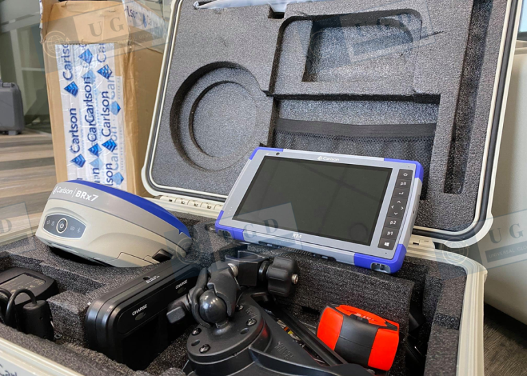 Carlson BRx7 GNSS Receiver - Universal Global Device